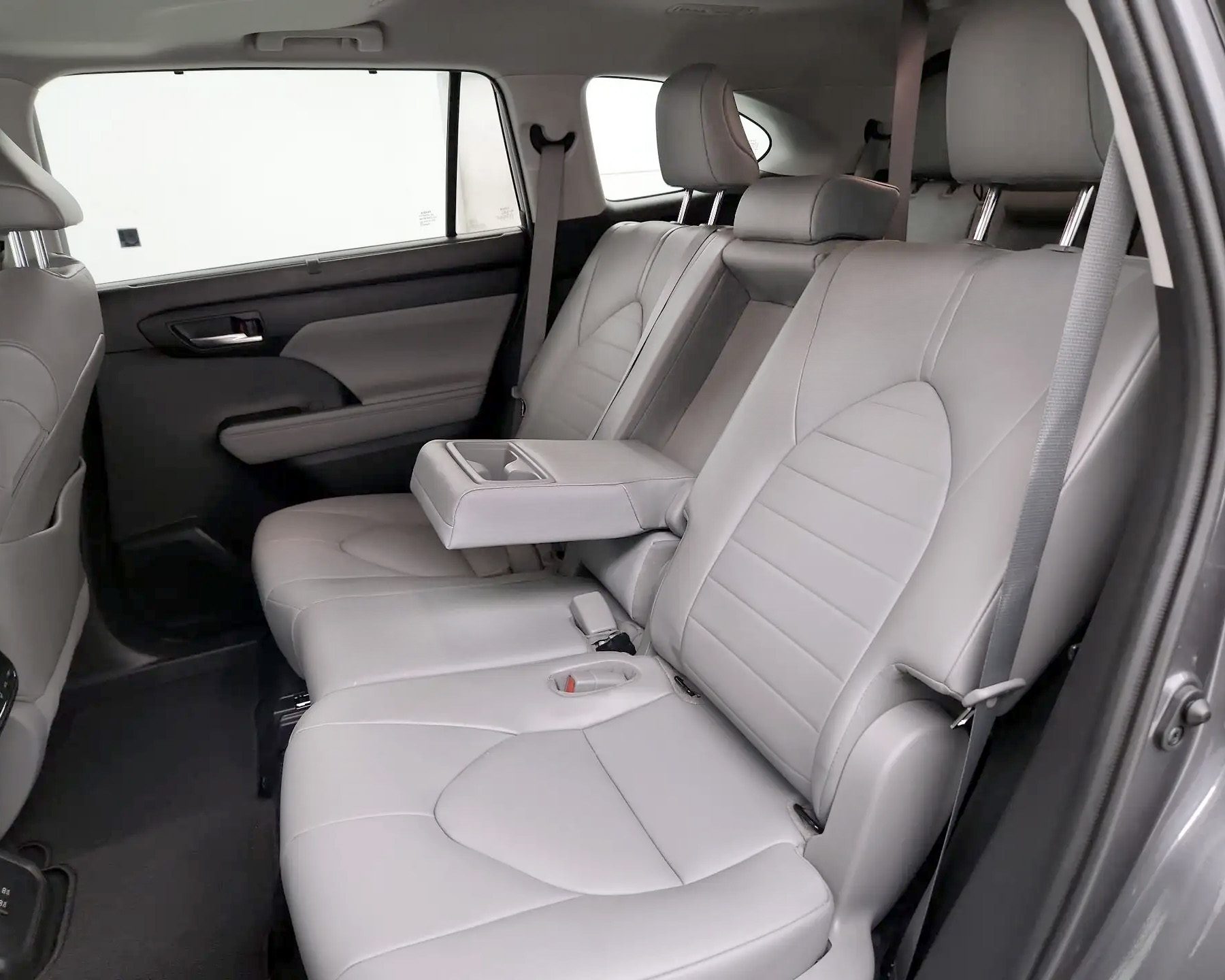 2021 Toyota Highlander Premium Leatherette Seat Covers